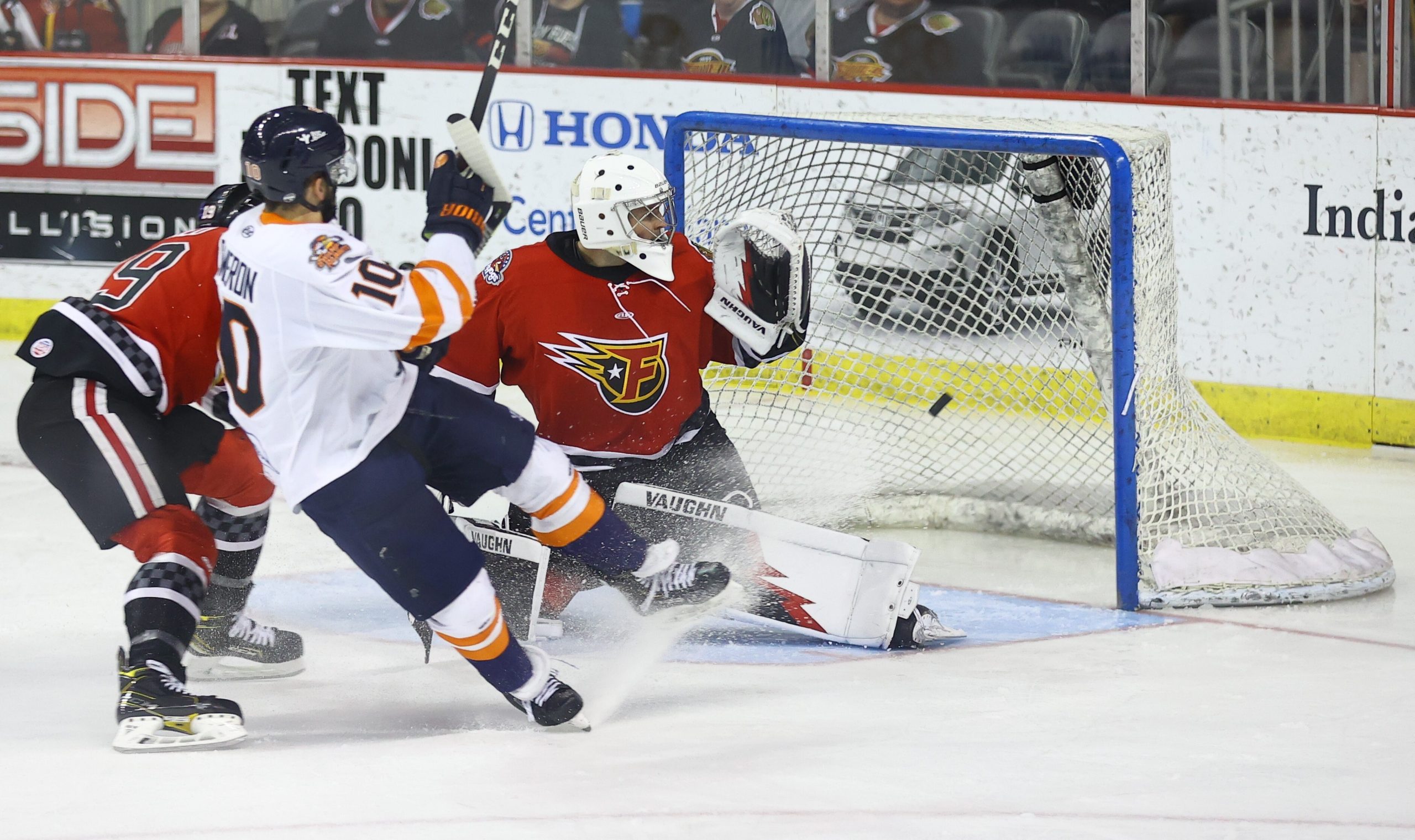 HARTFORD WOLF PACK RETURN HOME WITH SERIES LEAD - Howlings