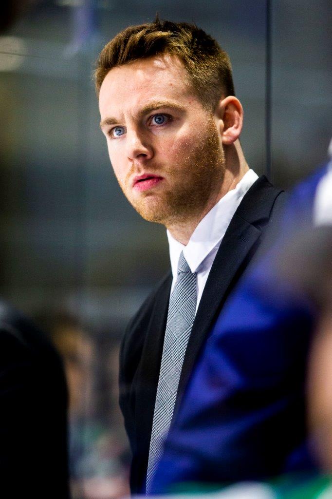 HARTFORD WOLF PACK AND SPRINGFIELD THUNDERBIRDS IN FIRST ROUND OF ...