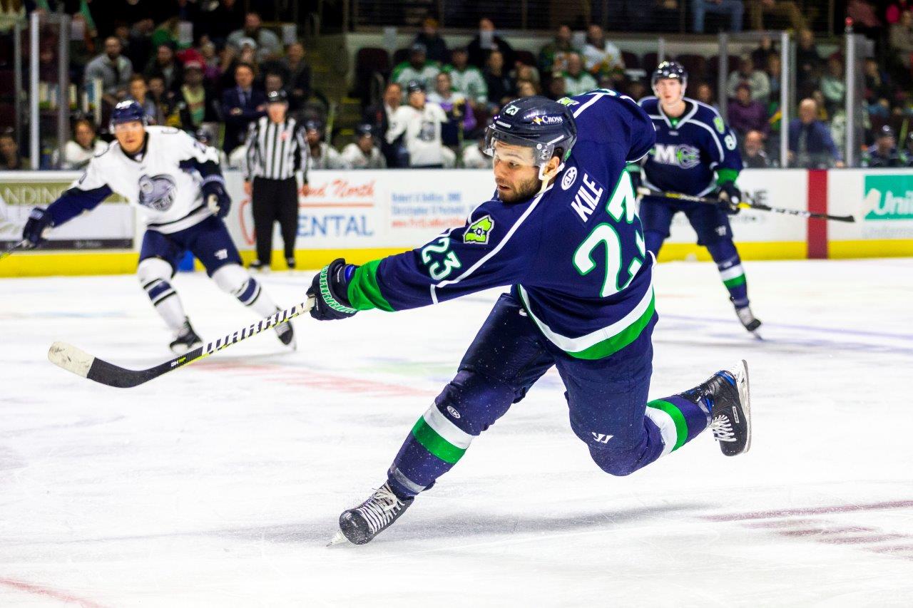 KEELEY: ALEX KILE RETURNS FOR THIRD SEASON - Howlings