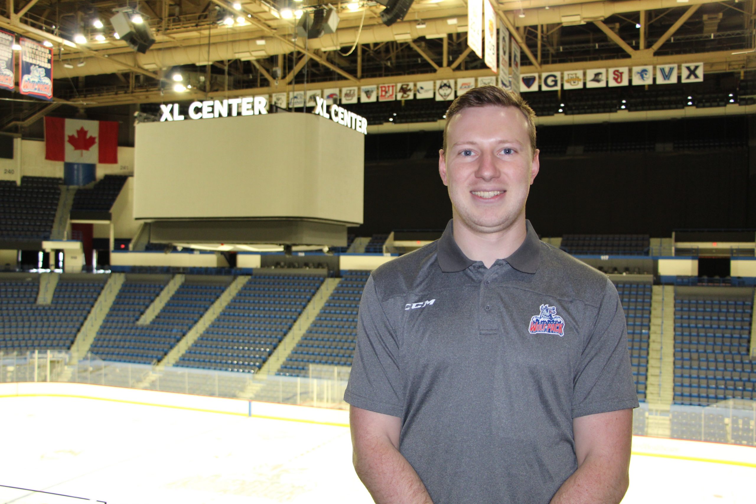 THOMAS: HARTFORD WOLF PACK DEGLER WINS AWARD - Howlings