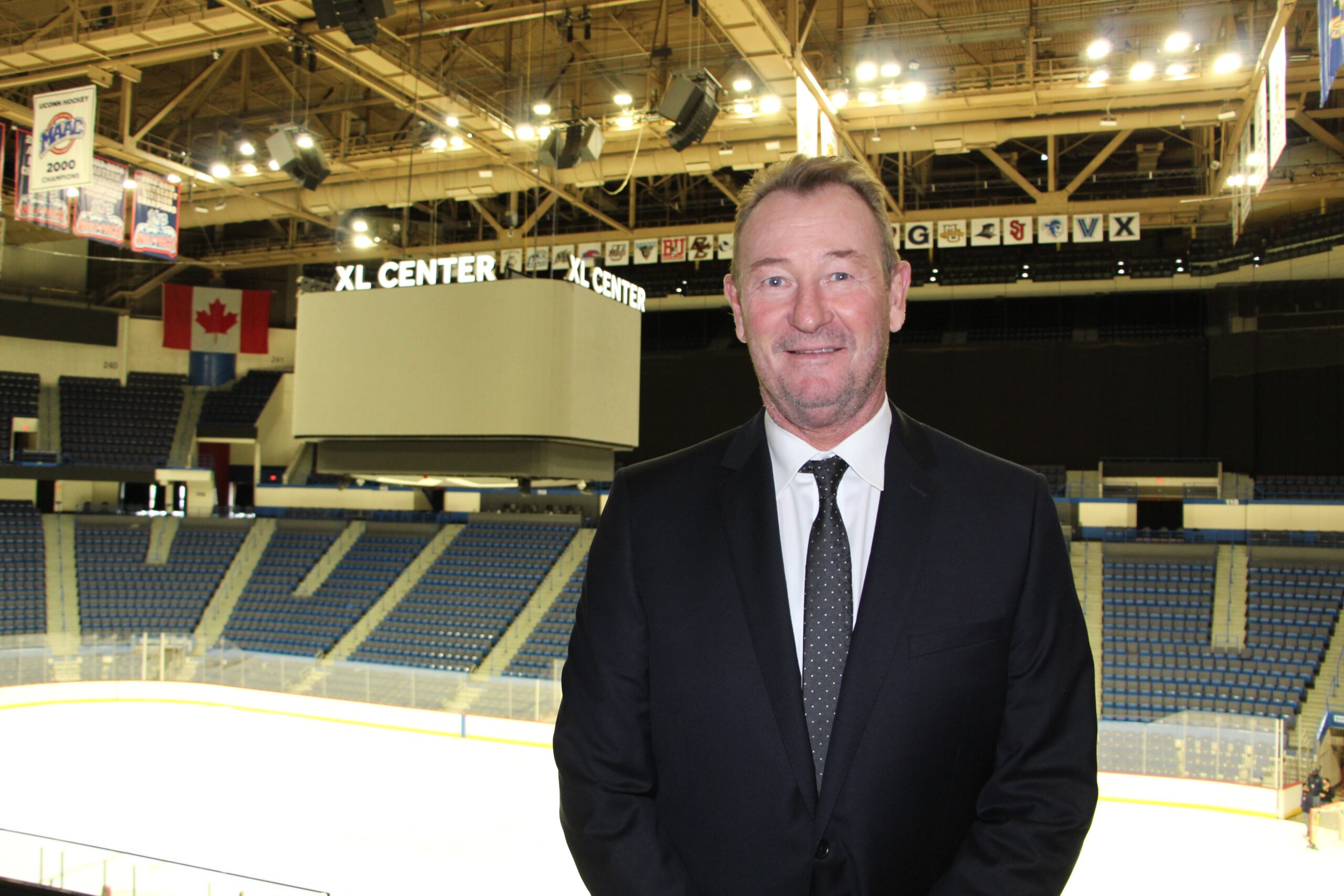 KNOBLAUCH NAMED OILERS HC, SMITH TAKES OVER PACK - Howlings